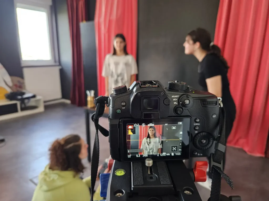 „Gluma pred kamerom“ u Praktikumu • Praktikum - centar za djecu i mlade